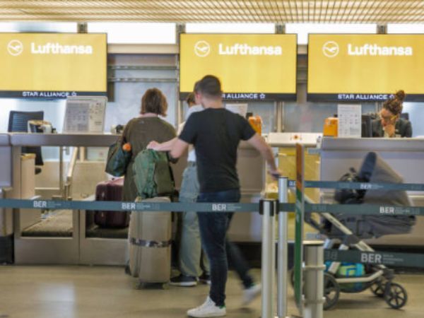 The Ultimate Guide to Gate Checking Your Stroller